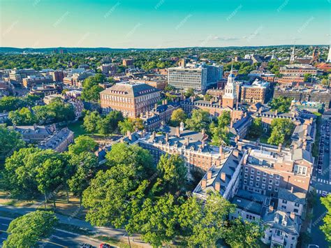 Vista Aérea De Lowell House En La Universidad De Harvard En Cambridge Y