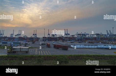 Crane Lifting Container Stock Videos Footage HD And K Video Clips Alamy