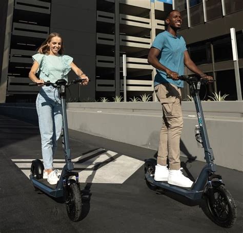 Очередной самый лучший? Представлен электросамокат Gyroor X3 со съемной ...