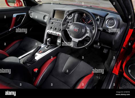 Nissan Skyline R35 Interior