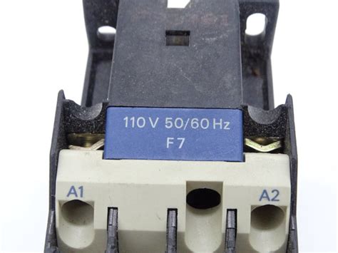 Schneider Electric Lc1 D12 01 F7 Contactor
