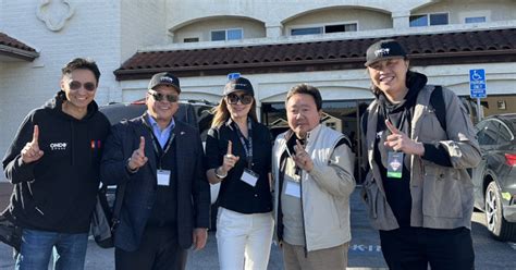 Ц Элбэгдорж Монголын анхны арилжааны хиймэл дагуул сансарт хөөрч Монгол ААН үүд сансрын гэр