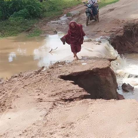 Dvb နတ်မောက်မြို့နယ်၌ မိုးသည်းထန်စွာရွာသွန်းမှုကြောင့် ကျောက်ပုံ သမုန