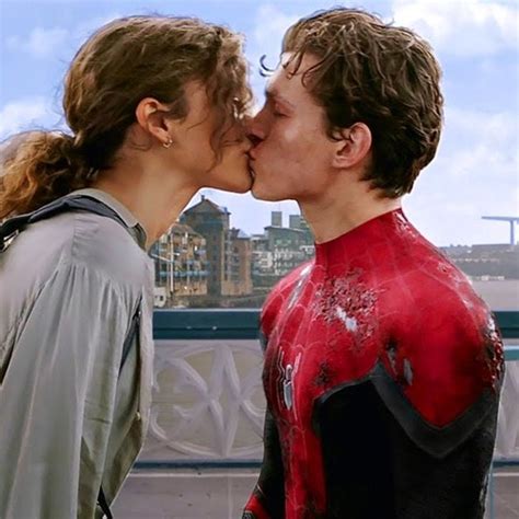 Stream Kynlary Zendaya Got Save By Tom Hollandspiderman She Kiss Him