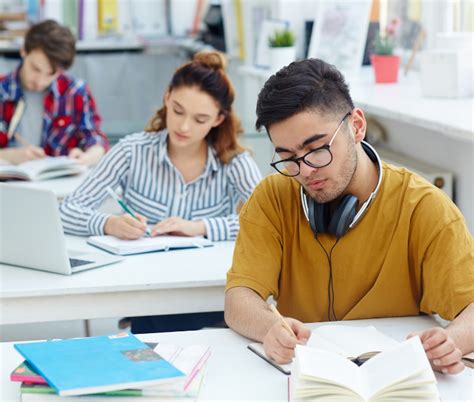 Англи хэлээр эсээ бичиж сурах 7 шалтгаан Mon Usa Education