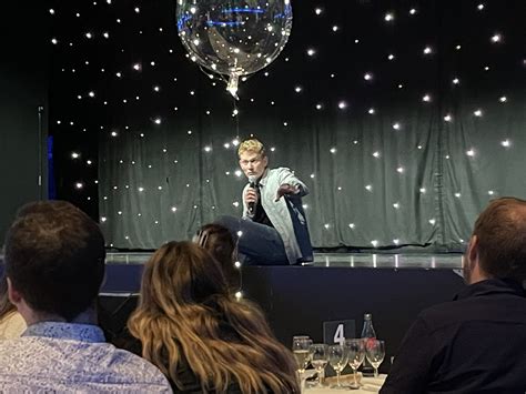 Mikkel Klint Thorius En Komiker Med En Mangfoldig Karriere