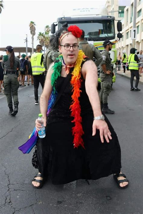 رژه همجنسبازان در تل آویو به همراه نسل آینده شان عکس ویسگون