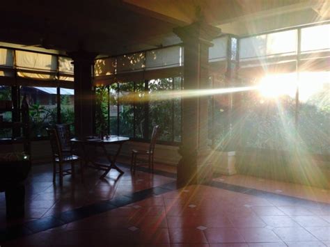 How To Take The Perfect Naked Selfie Told By Porn Experts Yourtango