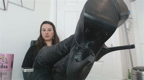 L My Boots Loser Avi Dominatrix Victoria B Clips4sale