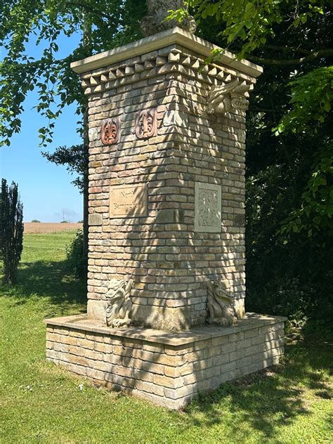 Solve North Barningham Sign Jigsaw Puzzle Online With 266 Pieces