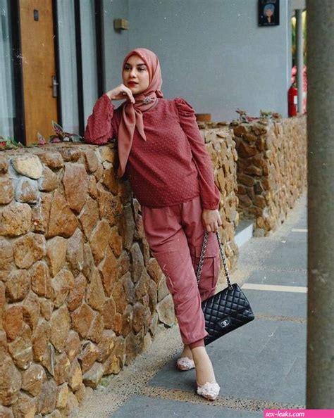 Bibir Jilbab Bikin Nafsu Sex Leaks