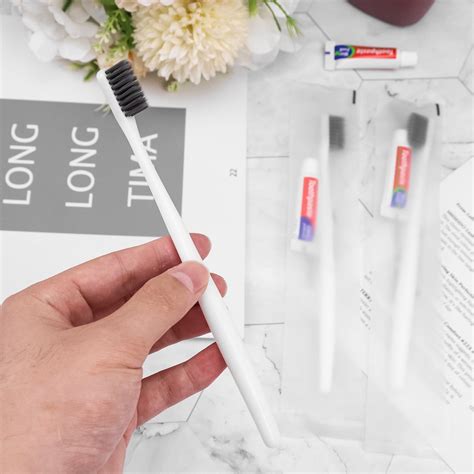 60pack Disposable Toothbrushes With Toothpaste And Comb10g Toothpaste