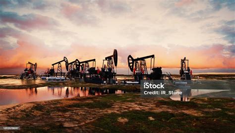 오일 펌프 석유 산업 장비 일몰에 유전 실루엣에서 시추 데릭 에너지 공급 위기 3d 렌더링 3차원 형태에 대한 스톡 사진 및 기타 이미지 Istock