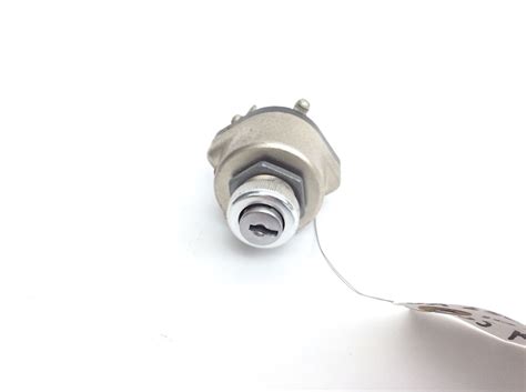 10 357200 1 Beechcraft Bonanza A36 Magneto Ignition Switch No Key 10