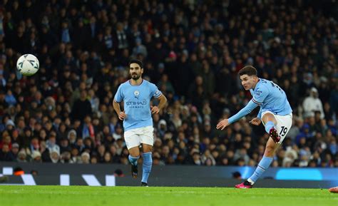 El Tremendo Remate De Julián Álvarez Que Dio En El Palo Y Derivó En El Gol Con El Que Manchester
