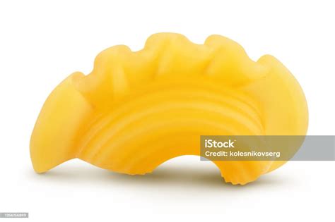 잘라내고 전체 깊이의 필드가 있는 흰색 배경에 분리된 파스타 코네티 크레스트 마카로니 건강한 식생활에 대한 스톡 사진 및 기타 이미지 건강한 식생활 곡초류 날것