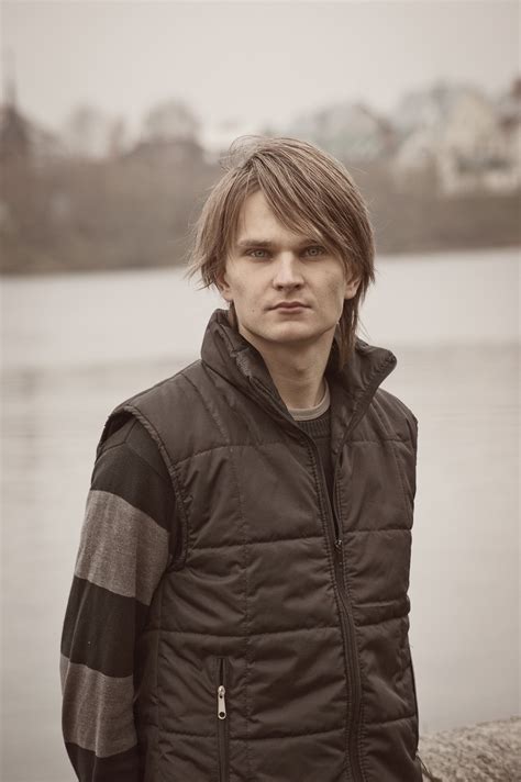 무료 이미지 겨울 사진술 초상화 모델 봄 유행 의류 단색화 겉옷 시즌 사진 촬영 인물 사진 1464x2200 41051 무료 이미지