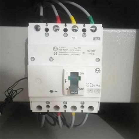 4 Pole 100a Lt Du100d Mccb Switch 15ka At ₹ 2900 Piece In Indore Id