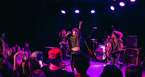 Greta Van Fleet Live Concert Josh Kiszka Purple Lighting Wallpaper