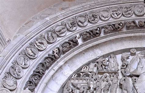 Zodiac And Labours Of The Months From Half Of The West Tympanum Of The