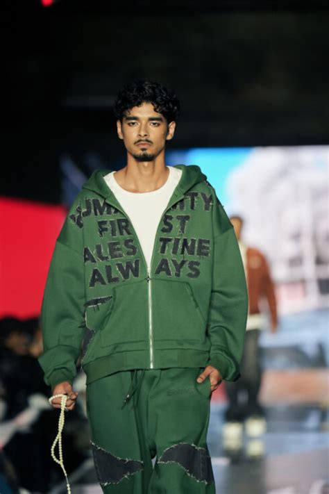 Gambar Sekitar Pertunjukan Fesyen Terbesar Oleh Ashraf Anuar Pemilik