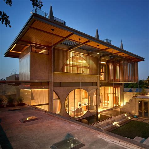 10 Courtyards That Function As Outdoor Living Spaces