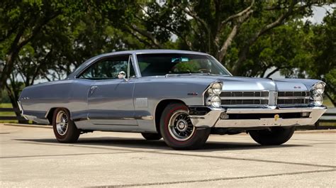Fontaine Blue And Fierce This 1965 Catalina 22 Roars With Style En