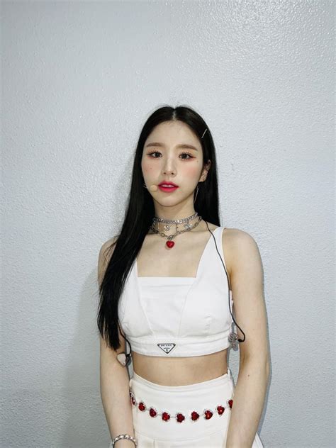이달의 소녀 희진 촬스의 이슈와 유머