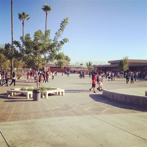 Loara High School The Loara Community And Enrollment