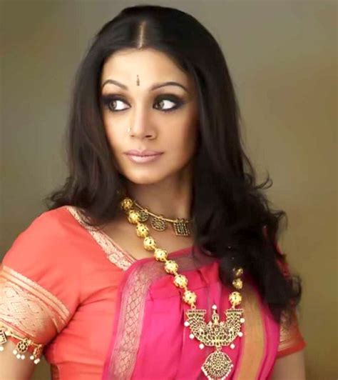 Shobana Malayalam Actress Photos Find Latest Hd Images Pictures Stills Pics Filmibeat