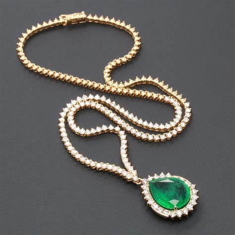 18k Gold Natural Emerald Pendant Necklace Vintage Halo For Sale At 1stdibs