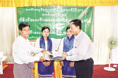 ပြည်ထောင်စုဝန်ကြီး ဦးလှမိုး မန္တလေးတိုင်းဒေသကြီးအတွင်း ဝါသီးနှံစိုက်ပ