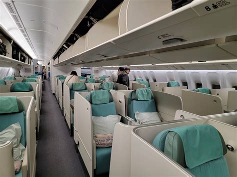 Airline Review Korean Air Business Class Boeing 777 300 With Lie