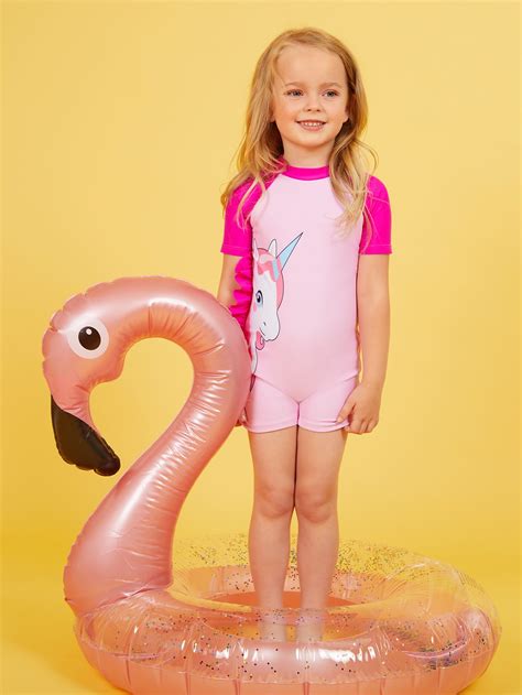 ملابس سباحة قطعة واحدة مكشكش بطباعة وحيد القرن للبنات الصغيرات