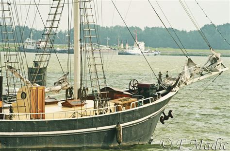 Voiliers à 2 Mâts Voiles Auriques Ou Carrées Jacob Meindert