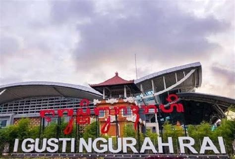 Mahasiswa Ini Bugil Di Bandara Diduga Depresi Judi Online Rencananya Mau Nonton Konser Di Bali