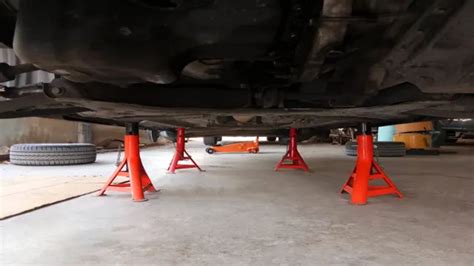 How To Safely Use Jack Stands: Tips And Tricks For Safe Lifting | Tools Advisor