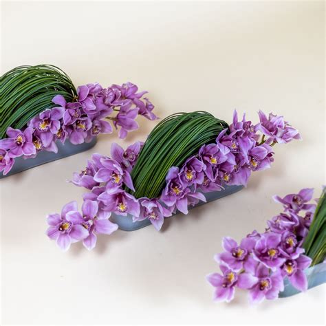 Floral Centerpiece Ideas For Your Plain Tables