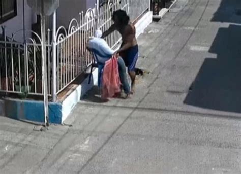 Ni Los A O Viejo Se Salvan De La Inseguridad Habitante De Calle Le Quit La Ropa A Un Mu Eco