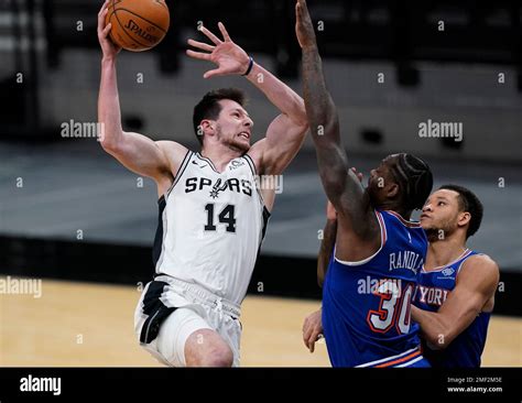 San Antonio Spurs Forward Drew Eubanks 14 Drives To The Basket