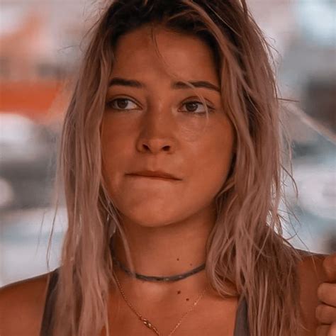 Sarah Cameron Obx Icon ⊹ ⋆ ﾟ Sarah Cameron Aesthetic Wallpaper