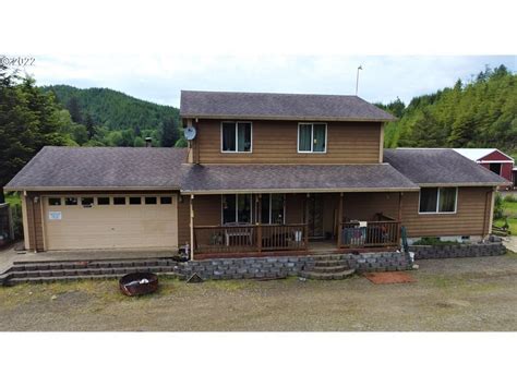 1058 yasek loop toledo or 97391 redfin