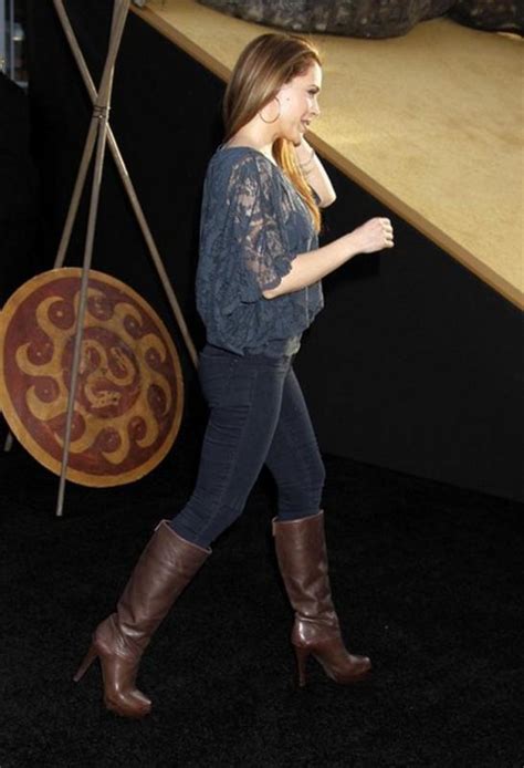 Alyssa Milano Scrolller