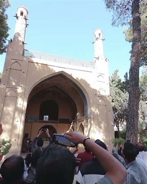 منار جنبان اصفهان ساخت مغولها Youtube