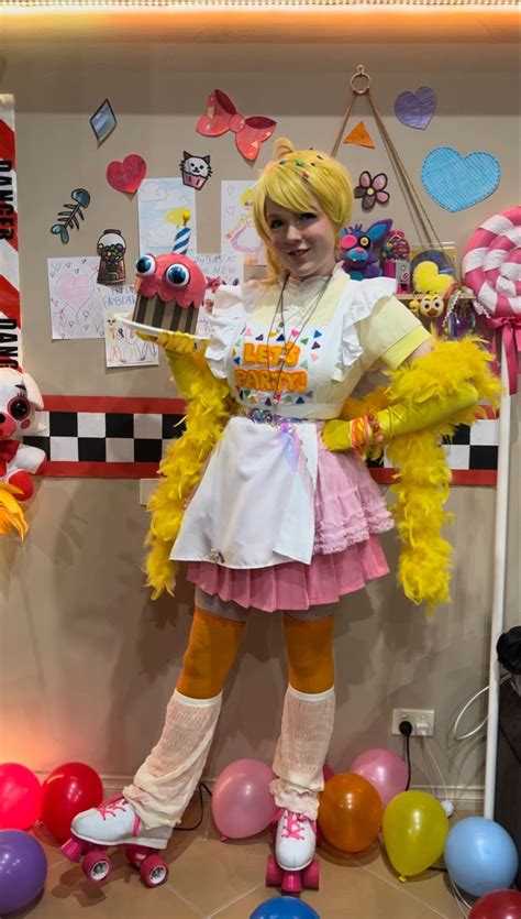 Adorable Chica Cosplay For Five Nights At Freddys Fans