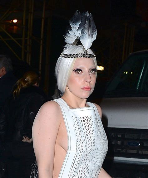 Lady Gaga Mirror Online