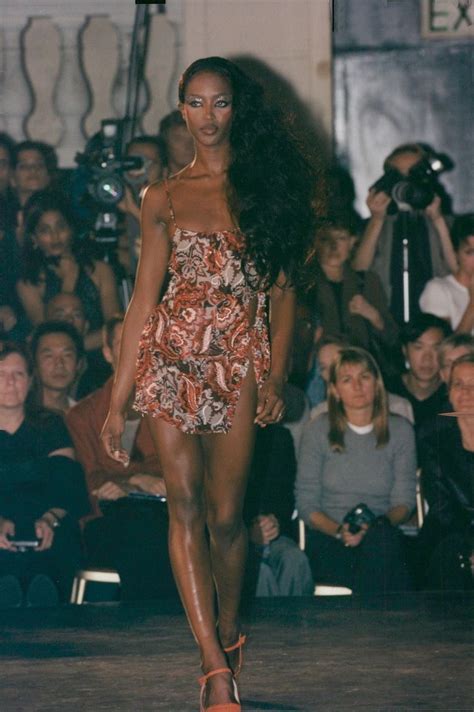 Campbell Naomi 90s Photos Et Images De Collection Artofit