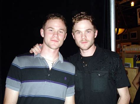 How To Tell Shawn And Aaron Ashmore Apart Celebrity Twins Shawn