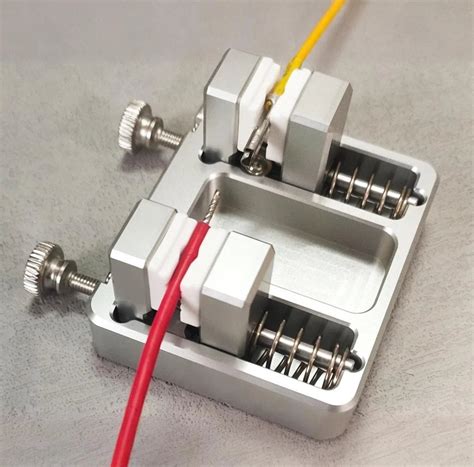 Heavy Duty Aluminum Welding Clamp With Temperature Resistant Jaw For
