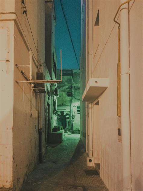 거리 건물 건축 격리 고독 고독한 고요한 고요함 골목 구조 도시 도시 경관 도시 골목 도시 생활 도시 탐사 도시 풍경 도시 환경 도시의